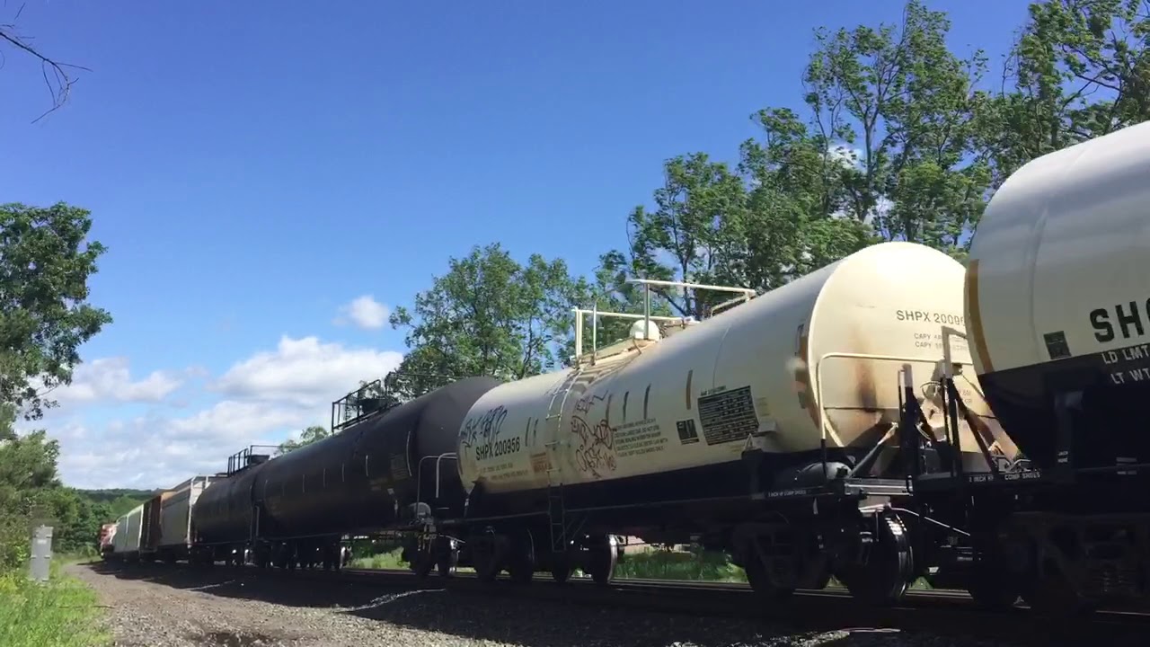 CSX 8839 thru Rotterdam - YouTube