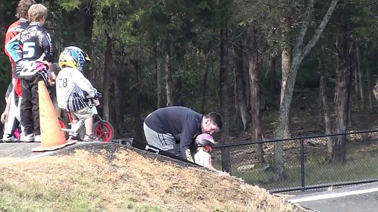 09/08/ 13 Music City BMX Riley's 2nd Race. - YouTube