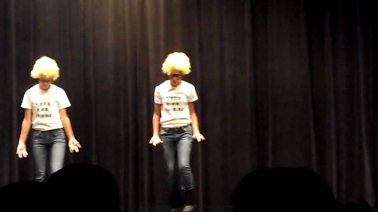 Napoleon Dynamite Dance Scene Talent Show - YouTube
