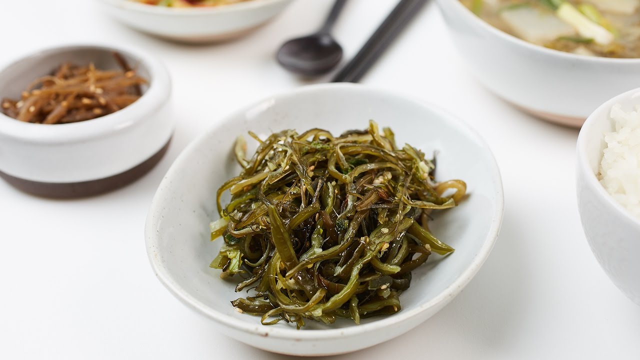 Stir-Fried Seaweed Stems, Miyeok Julgi Bookeum - Crazy Korean Cooking ...