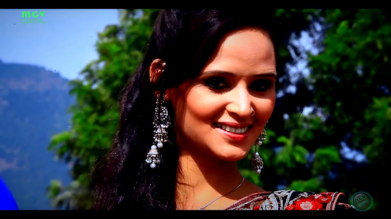 Gunjan Dangwal | Champa Basari Baand | चम्पा बासरी बांद | Garhwali ...