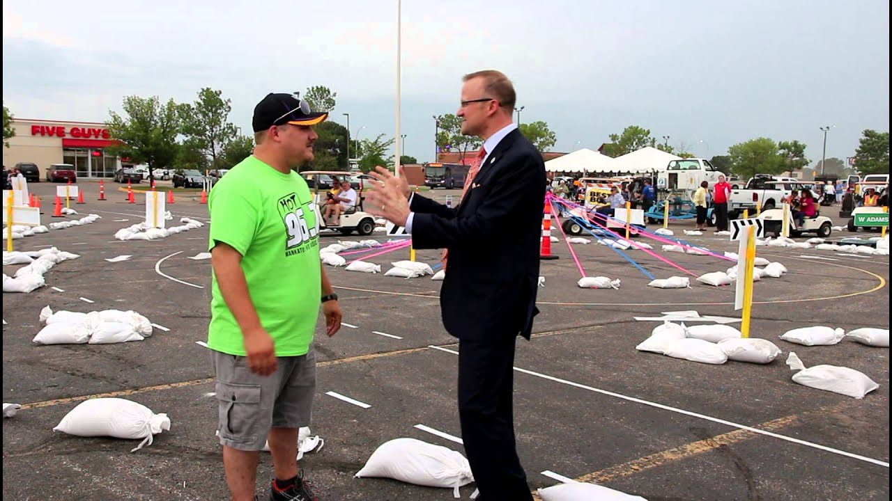 Jonathan and Stunt Monkey get Roundabout Ready - YouTube