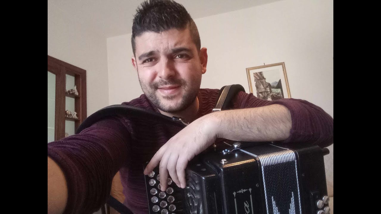 Luca Cocco di Ardauli e il suo nuovo organetto MI/LA/RE / Su ballittu ...