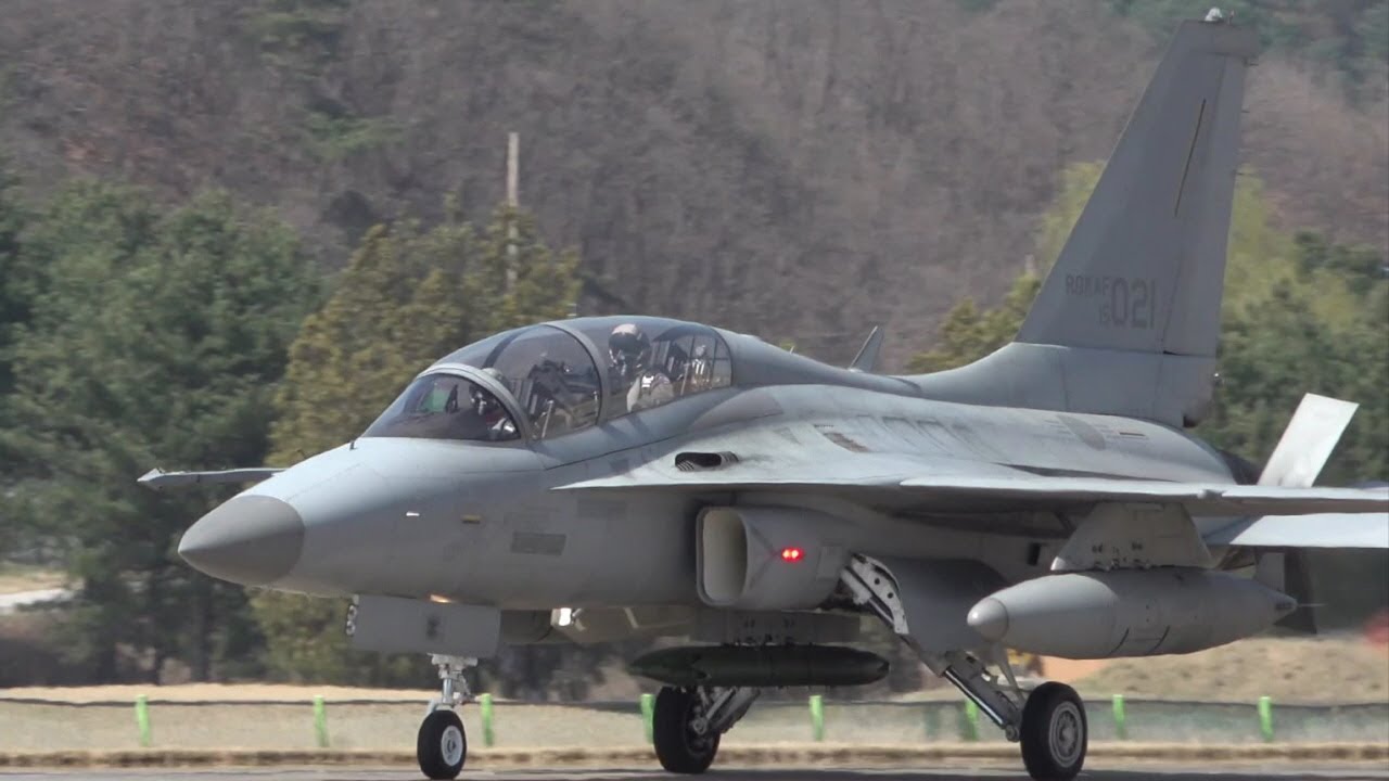 FA-50 전투기 48대 수출, 폴란드와 4조원 본계약 체결... 현지 종합정비창 구축 등 "수출 파급효과는 10조원 추산 ...