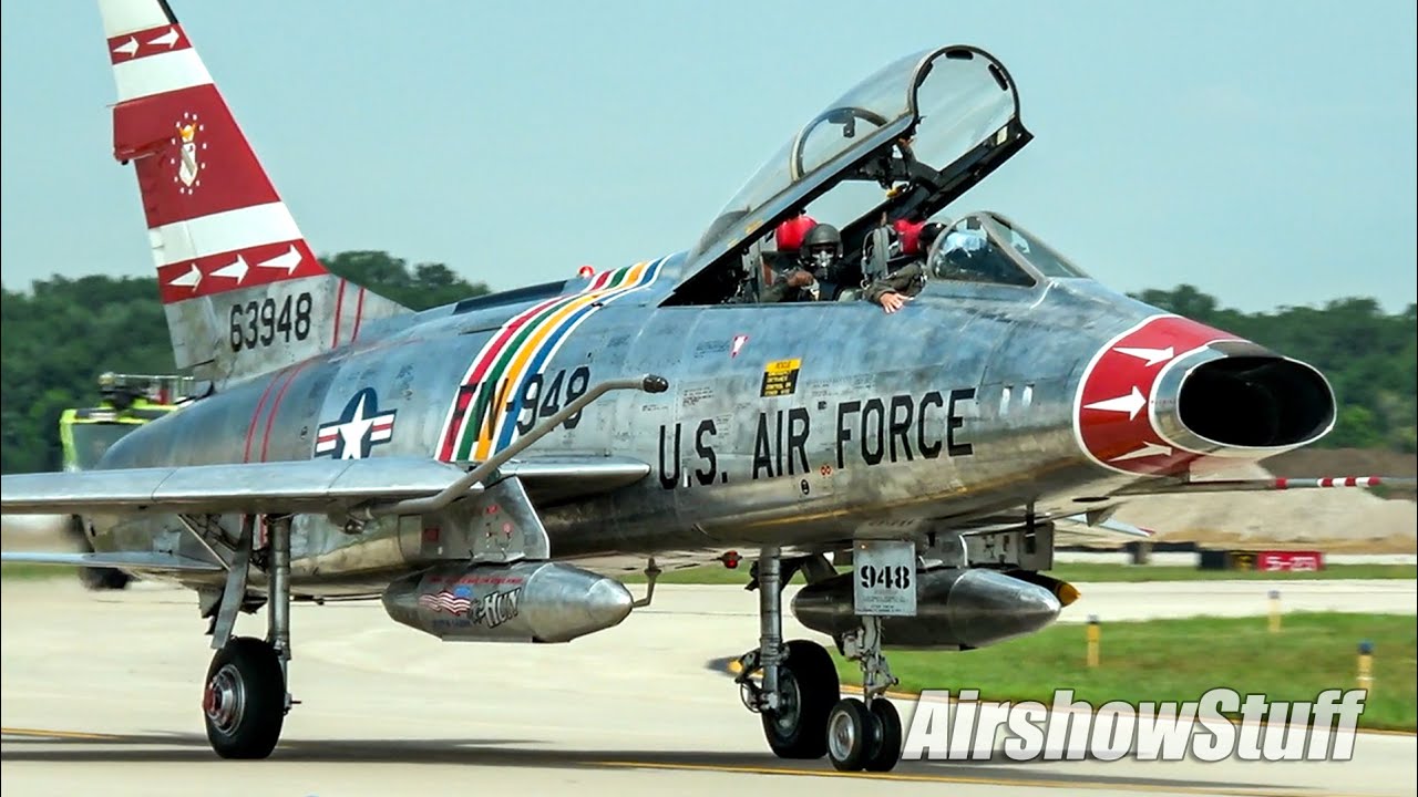 F-100 Super Sabre Flybys in HD + Drag Chute! Thunder Over Michigan 2022 ...