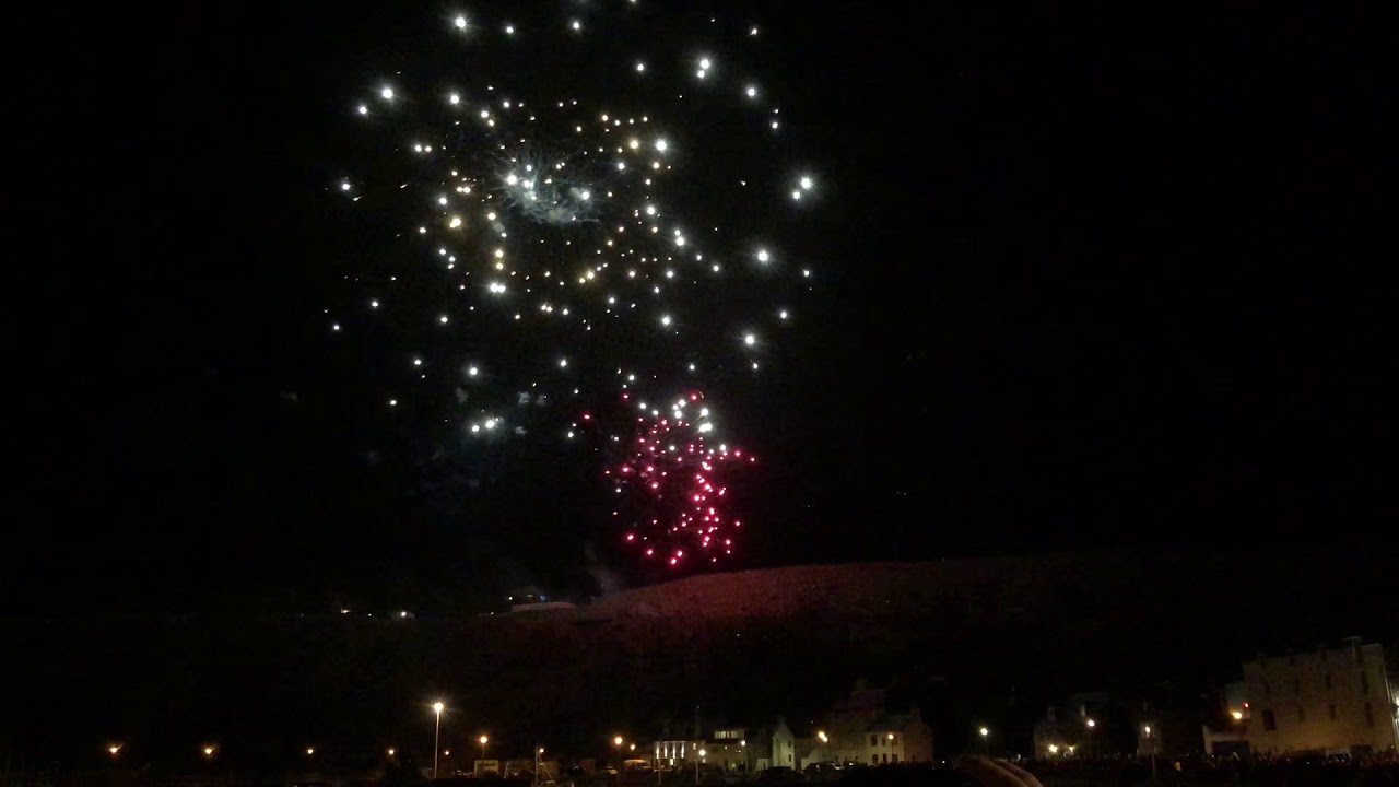 Stonehaven 2019 Fireballs Fireworks - YouTube