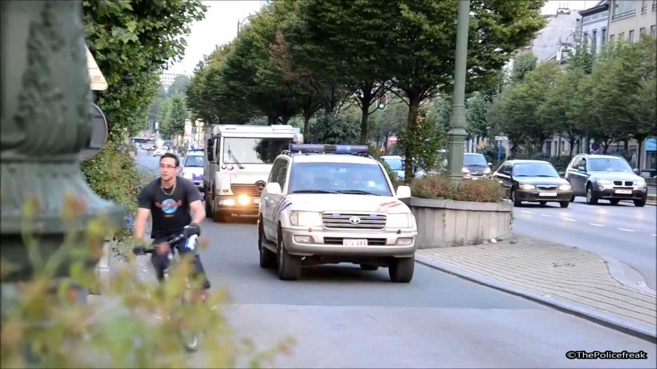 Federal Police escorting money transport truck [Microphone Message ...