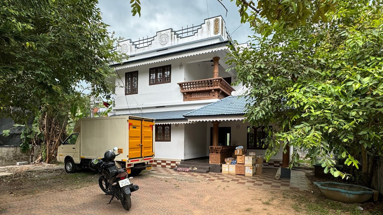 Used House for Sale in Ernakulam | 8.75 Cent, 2000 Sqft, 4 BHK | Very ...