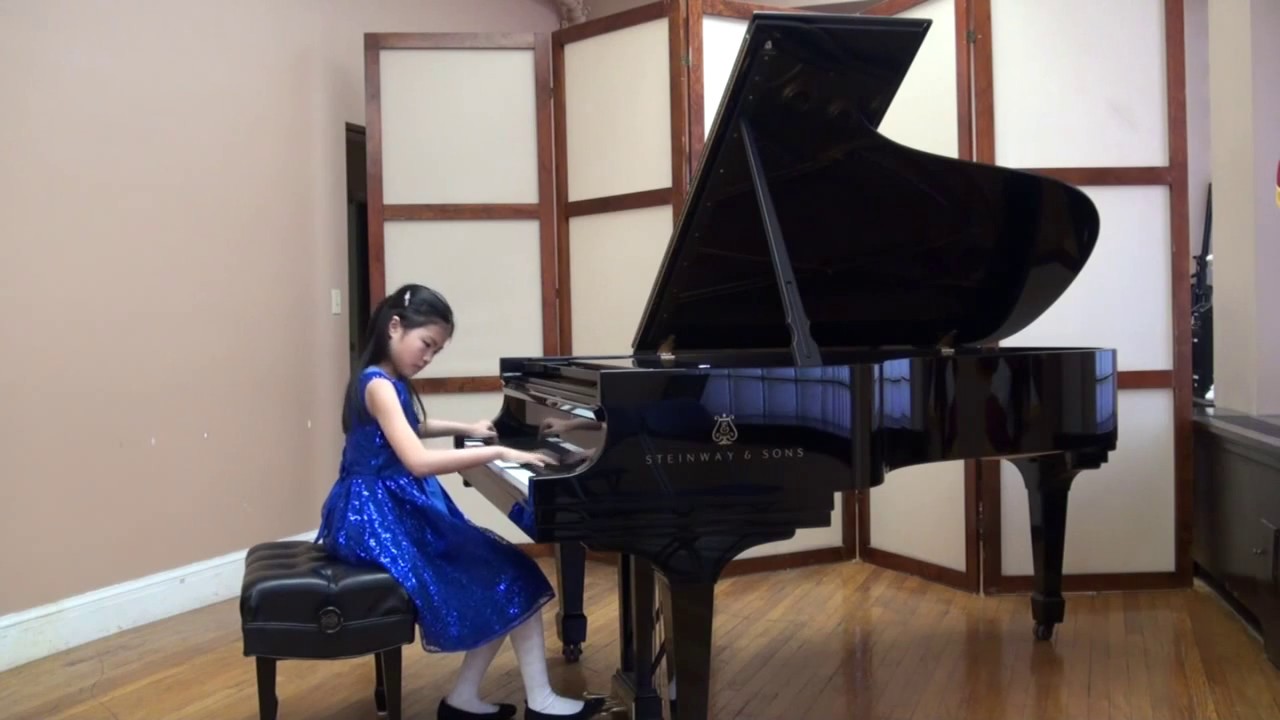 Natalie Zhang(10) - Liszt Gnomenreigen “Dance of the Gnomes” - YouTube