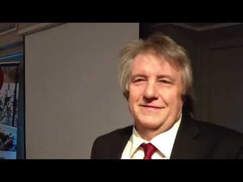 Rodger Fox plays Jazz for Rotary Club of Wellington - YouTube