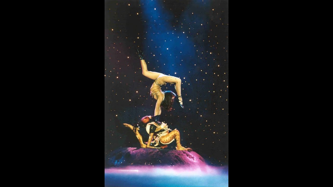 Duo Contortion - YouTube