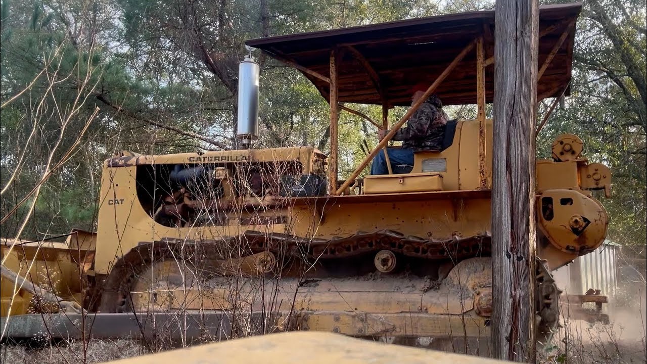 Massive D8 Cat Dozer update on ENGINE OIL PRESSURE - YouTube
