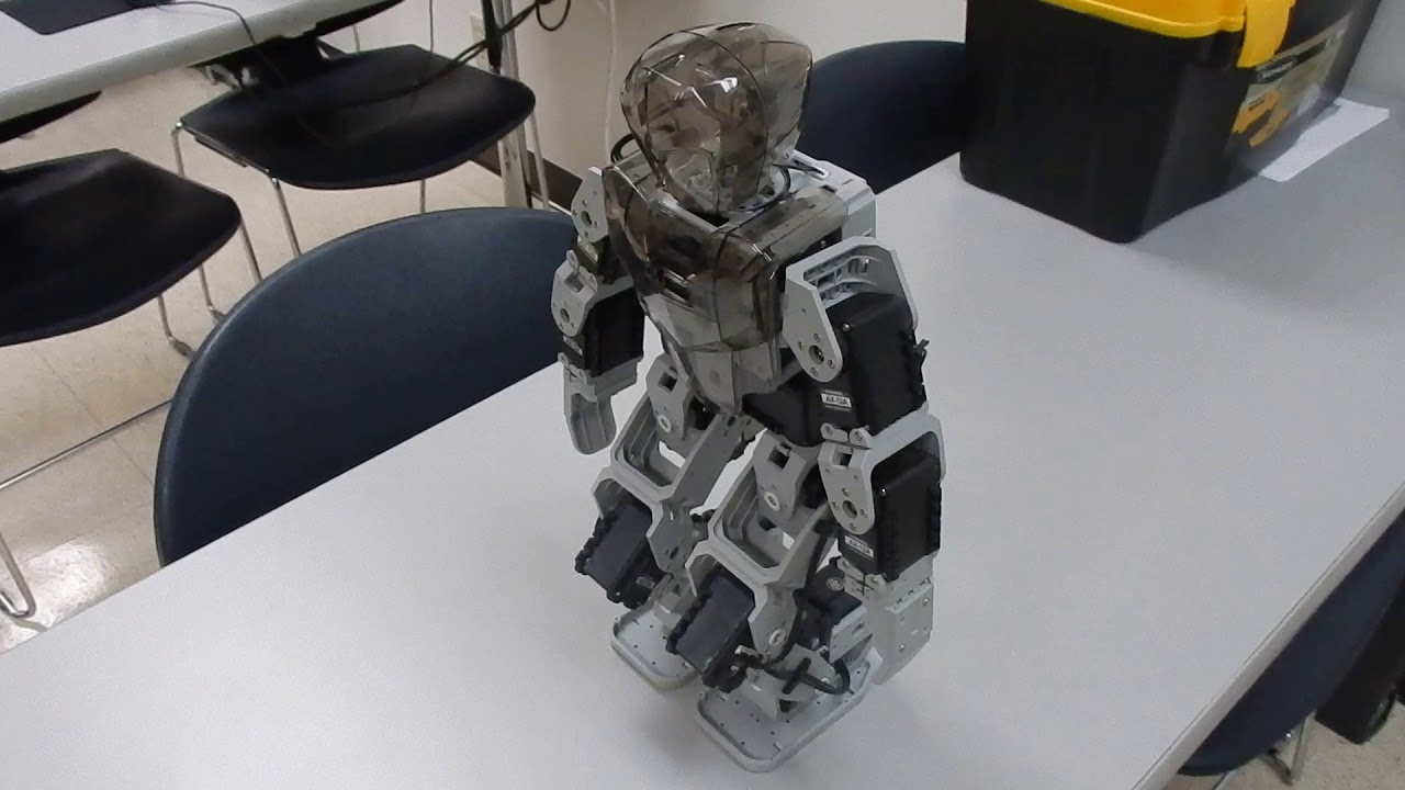 CSULB Bioloid Robot demo by Walter Martinez - Robotis - YouTube