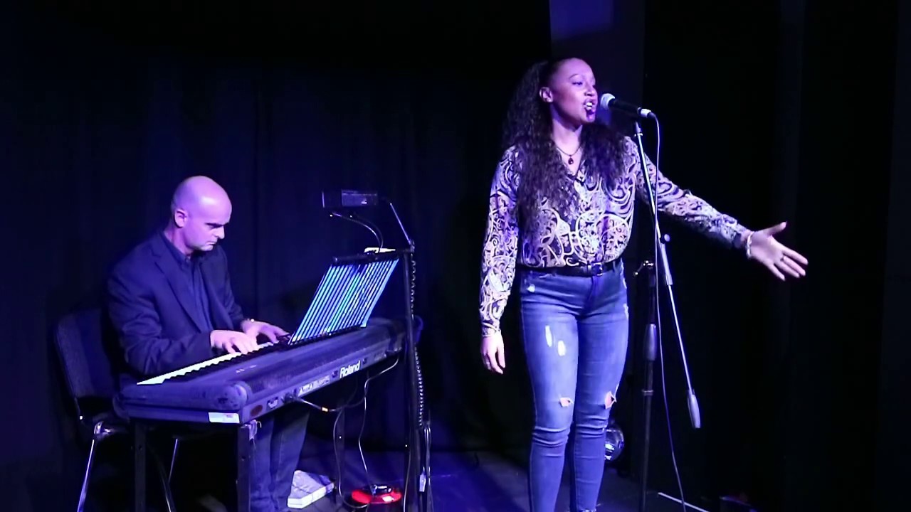 Tanya Nicole Edwards' guest performance at Open Mic: Musicals - YouTube