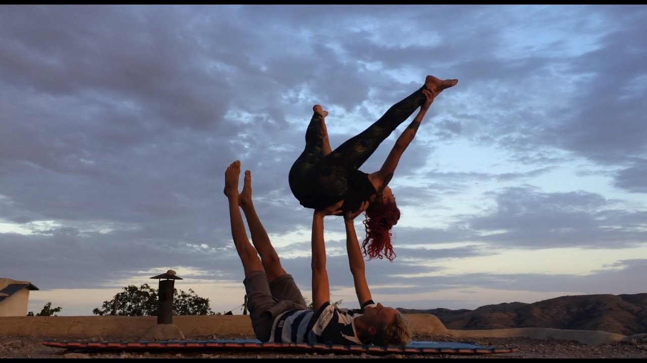 Koala Dance - Simons Akroyoga - YouTube