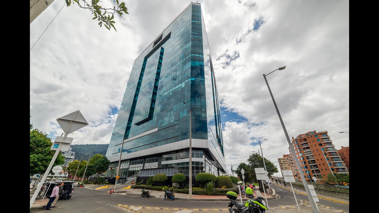 Moderna oficina en arriendo ubicada en Torre Pacific - YouTube