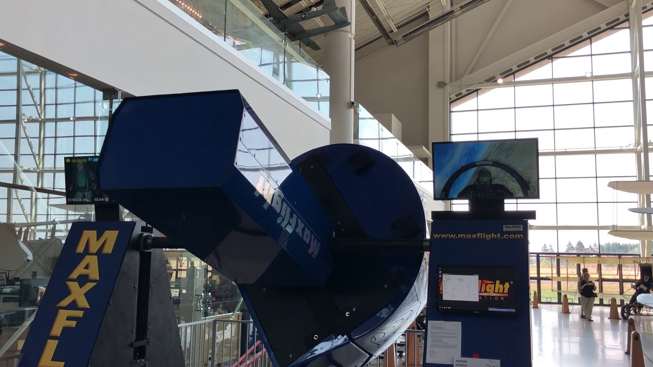 Full Motion MaxFlight simulator - YouTube