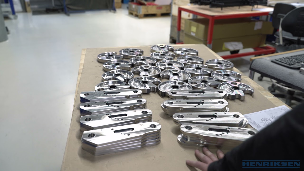 The Life of a Towing Hook - [H.Henriksen AS] - YouTube