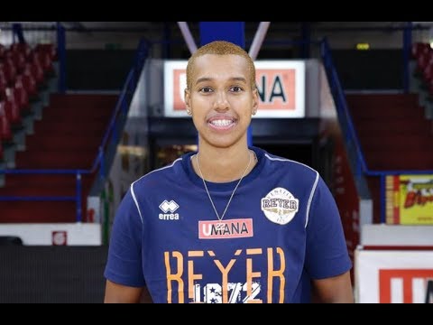 Cyesha Goree si presenta all'Umana Reyer - YouTube