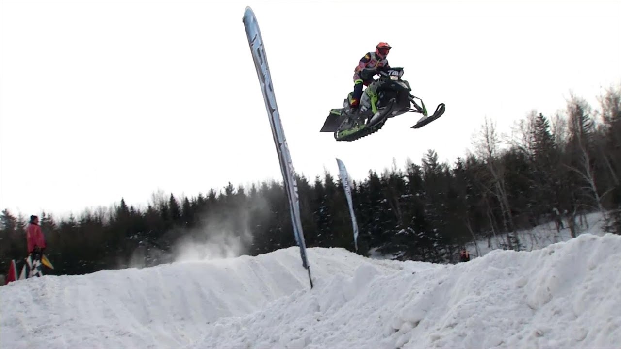 Snocross St-Henri et la course des Vieux Pots | AMS Motoneige - YouTube