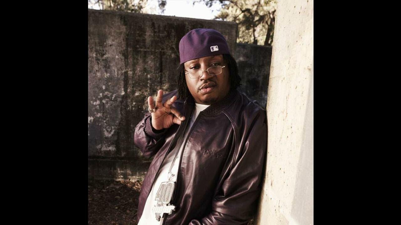 E-40 - Tell Me When To Go (remix) feat/Keak da Sneak, Kanye West, Ice Cube & The Game - YouTube