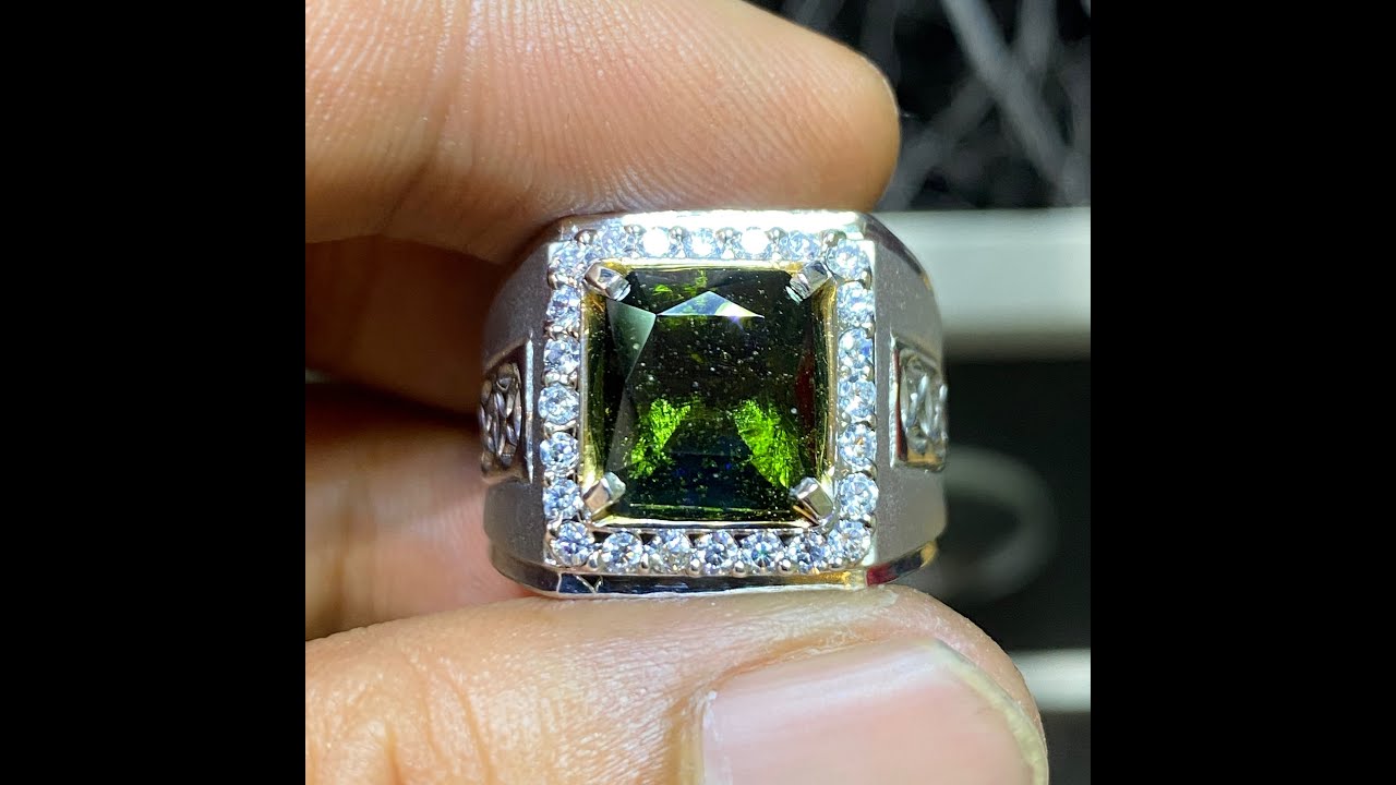 Natural 3.29ct Green Moldavite Batu Meteor Asli Ring Perak - YouTube