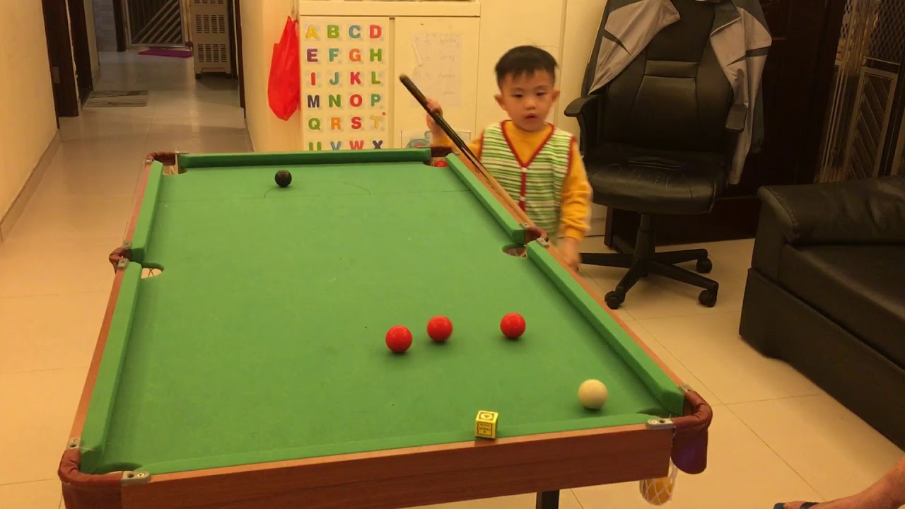 4yrs Snooker kids player - YouTube