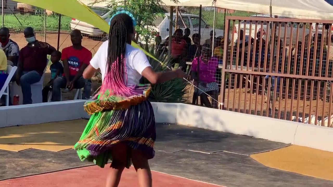 XITSONGA BEST DANCERS FT DJ MFUNDHISI - YouTube