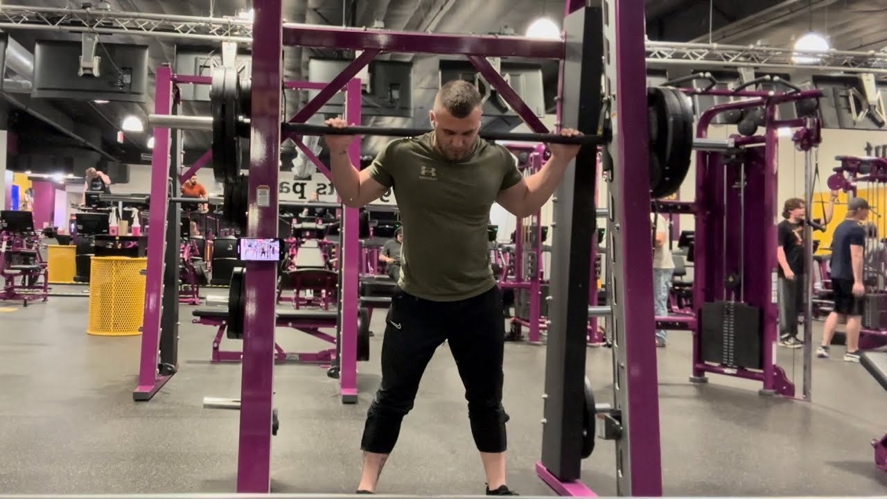 Monday Leg Day #planetfitness - YouTube
