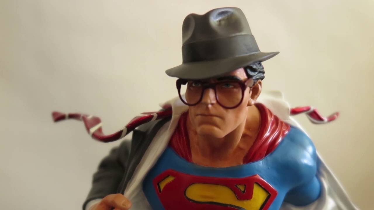 Xtreem Sculptures Clark Kent v2 Superman Statue Review - YouTube