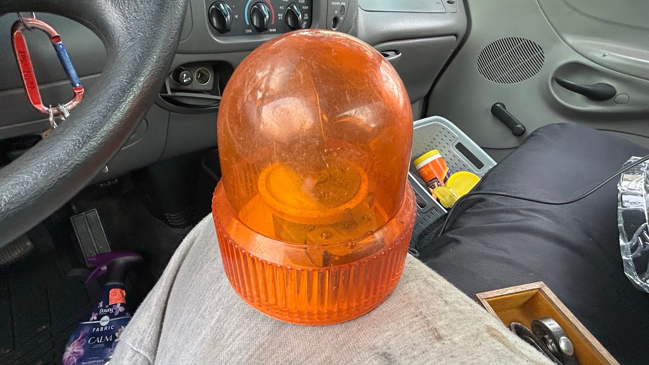 Orange strobe light - YouTube