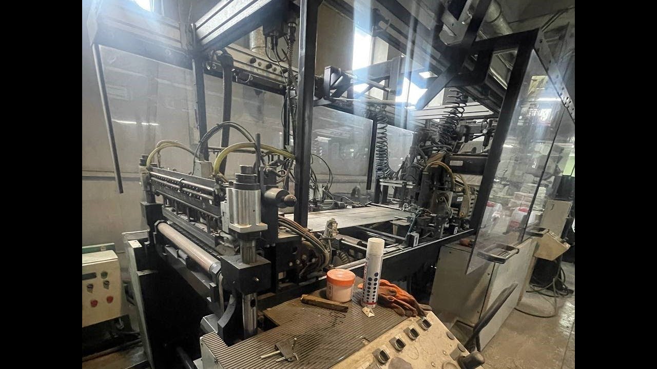 Lemo Intermat wicket bagmaking machine - B23007 - YouTube
