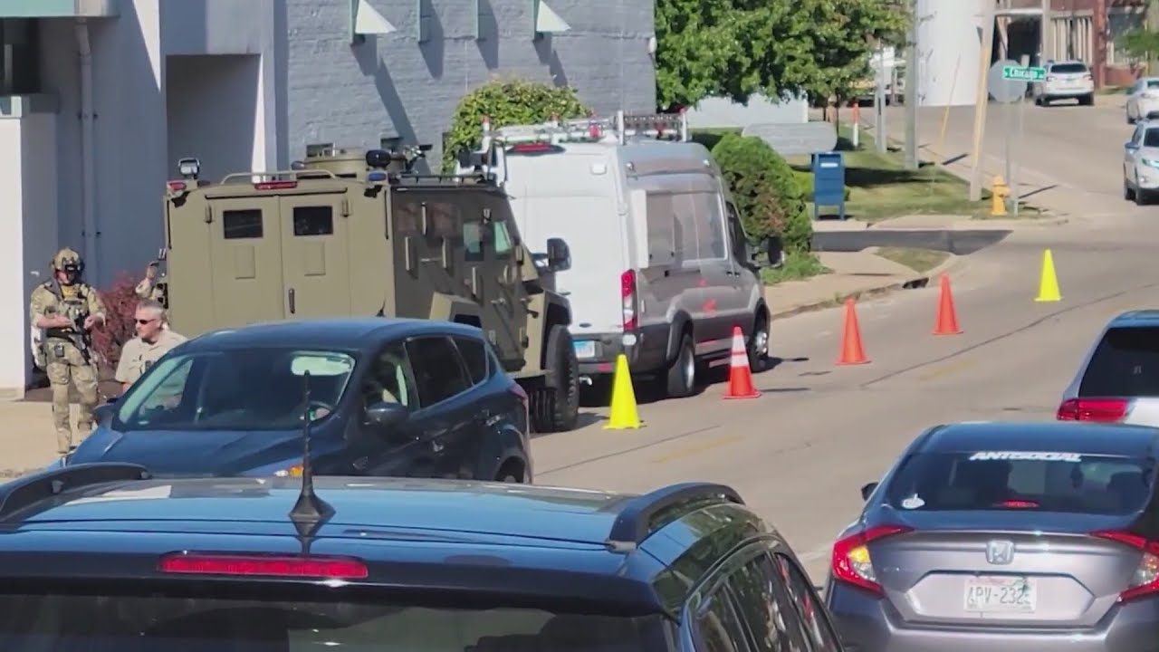 Police arrest suspect in Freeport high-rise standoff - YouTube