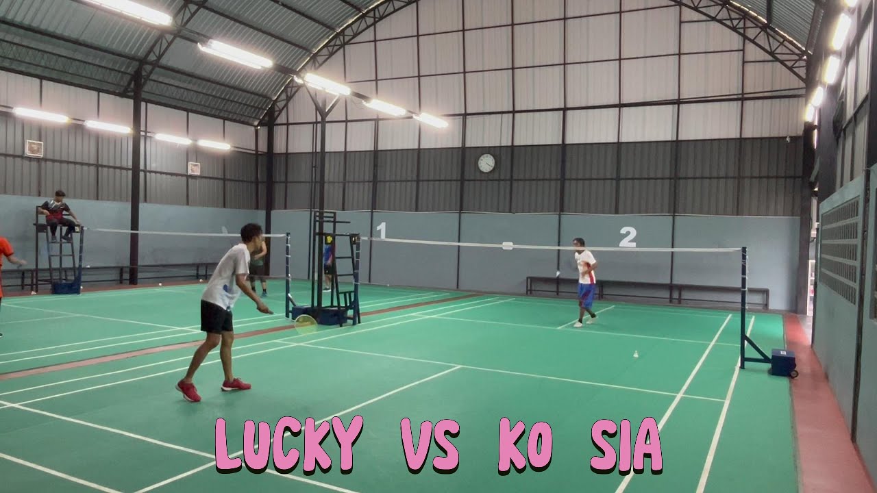 Lucky vs Ko Sia || Bulutangkis Banyuwangi - YouTube