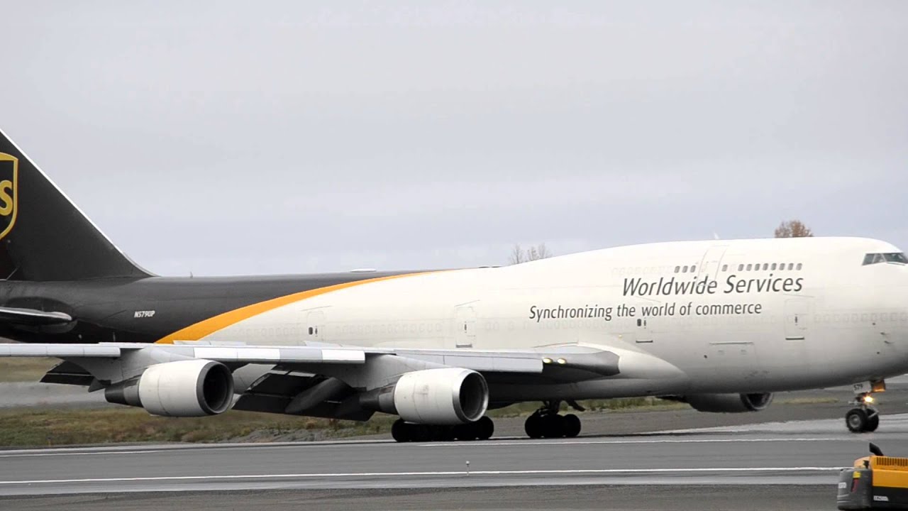 UPS Boeing 747-400(BCF) [N579UP] lands in Anchorage - YouTube
