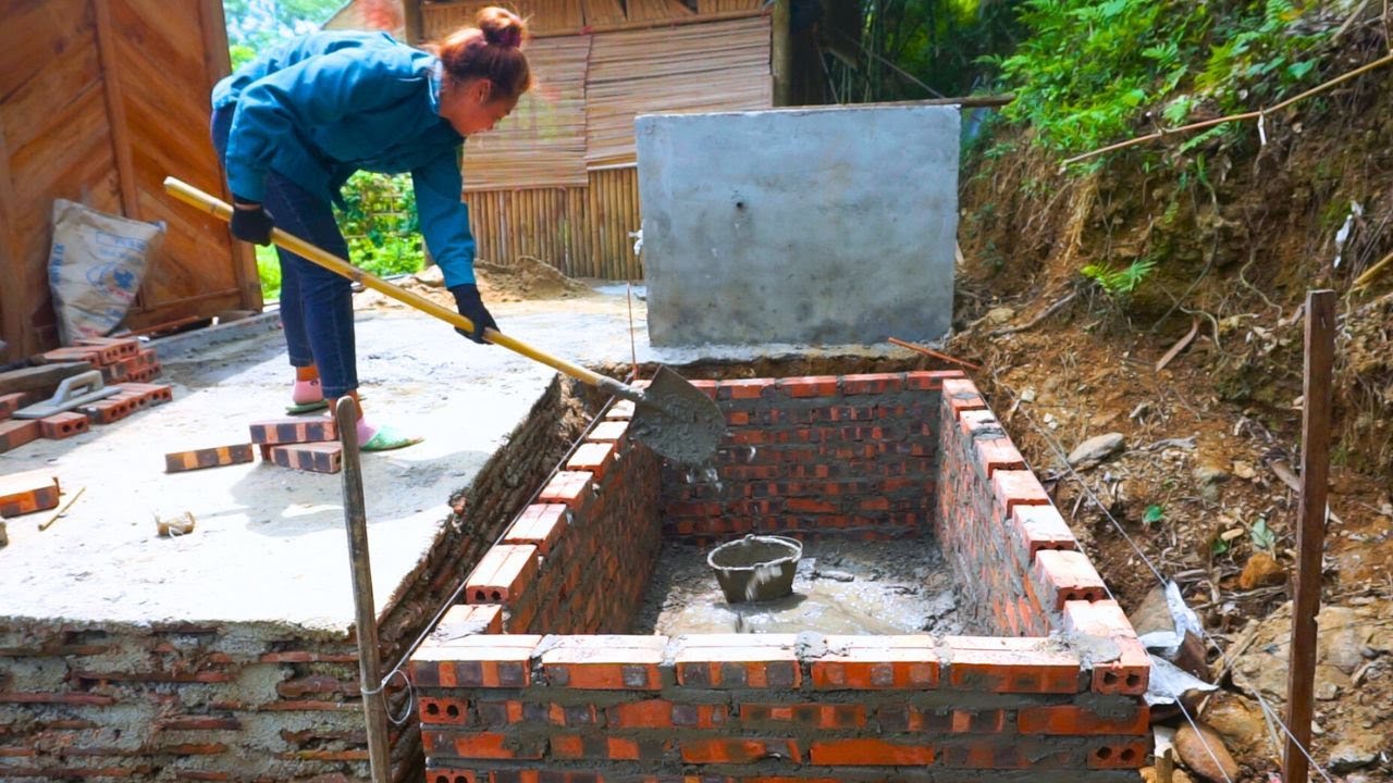 Building a toilet made of solid cement alone in the midst of severe ...