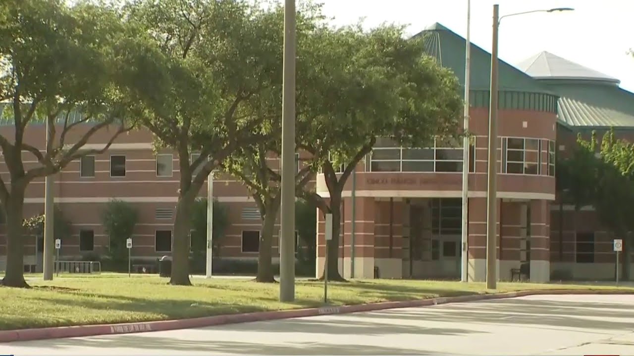 Parents frustrated after Katy ISD delays start of summer school - YouTube