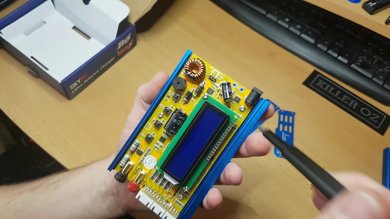 IMAX B6 uvnitř - YouTube