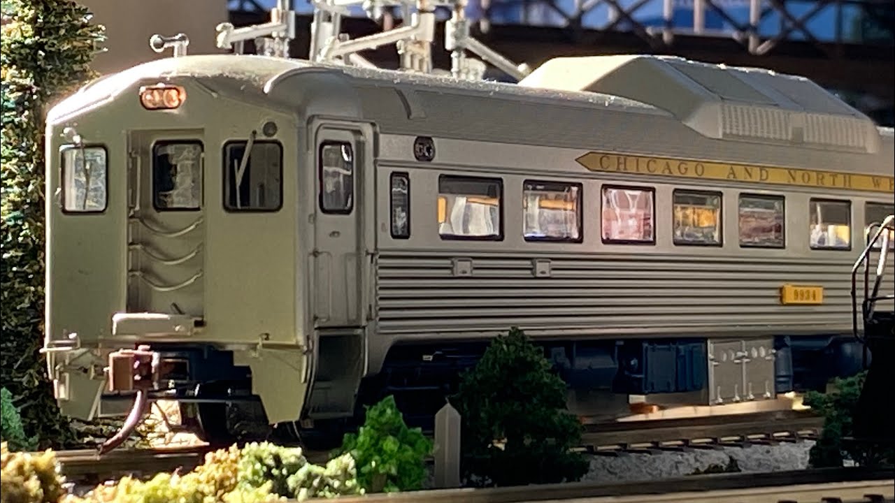HO Scale Rail Diesel Car Chicago & North Western RDC #9934 - YouTube