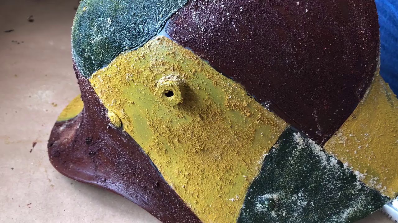 Painting a WW1 German helmet - YouTube
