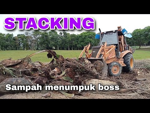 Stacking & timbus chipping sawit | backhoe case 580 super k - YouTube