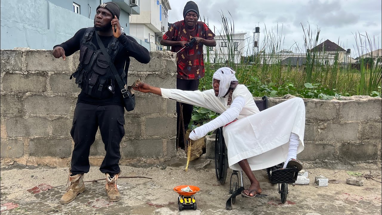 Moving toy car - YouTube