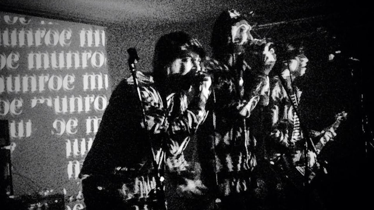 MUNROE feat. KAY BURIÁNEK - Moon Rats (SUNSHINE) - YouTube