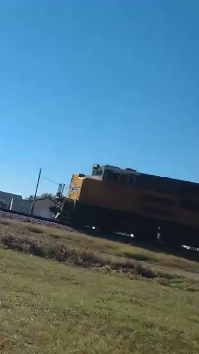 UP #9045 Manifest Southbound in Welch Oklahoma Killer Horn K5LLA 2021 - YouTube