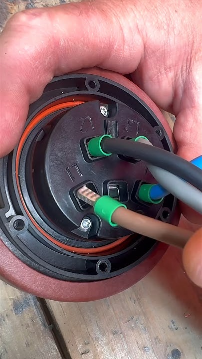 Wiring an ATEX Plug in 60 Seconds - YouTube