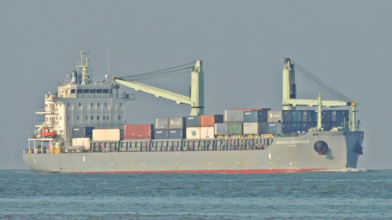 Kapal MERATUS LABUAN BAJO, Kendari - Surabaya | 05-05-2019 - YouTube