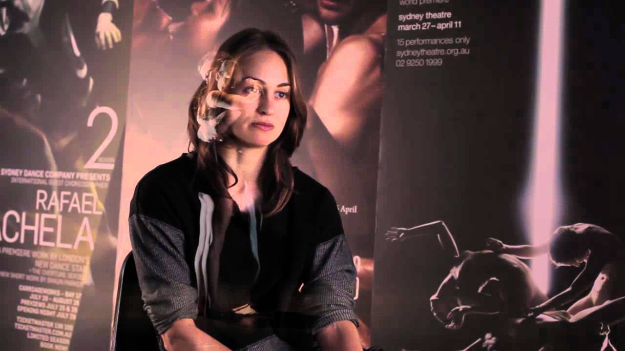 Annabel Knight - SDC Artist Snapshot - YouTube