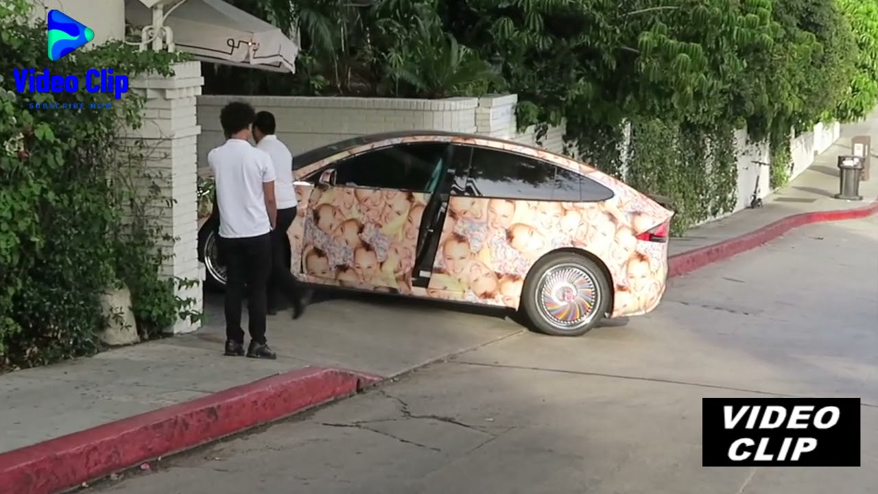 Jojo Siwa Shows Off Her Tricked Out Tesla Model X In Hollywood! - YouTube