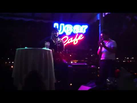 Uçar cafe'de bir aksam