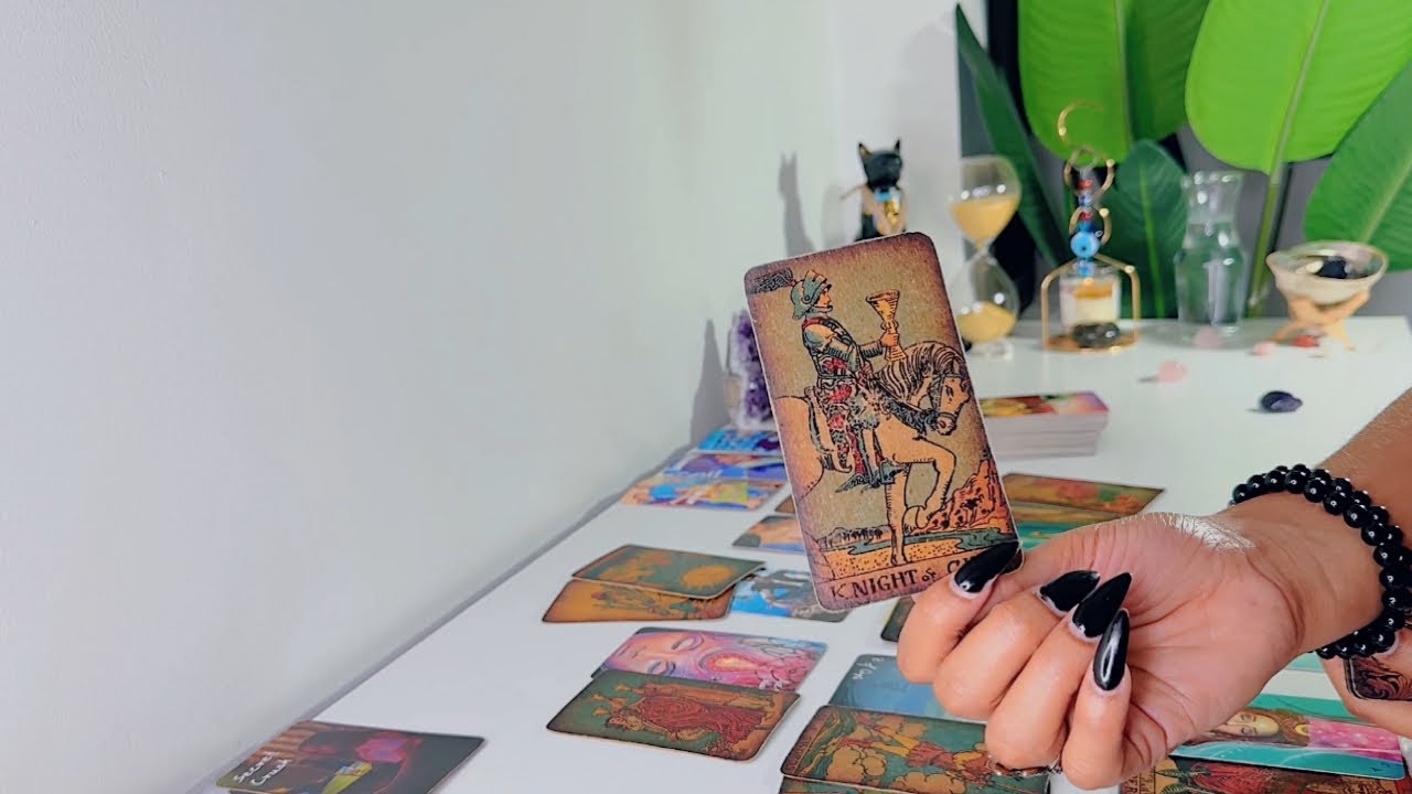 💕 They're Obsessed With You! ..Watching You To See Who You're Giving ...